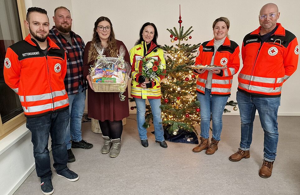 Verunglücktes Brautpaar bedankt sich bei BRK-Rettern - Kreisverband Cham